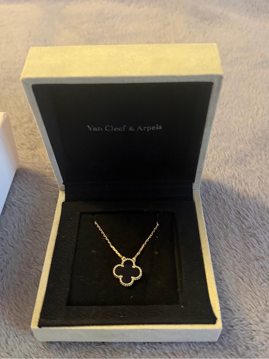 Van Cleef & Arpels | Jewelry | Van Cleef Arpels Yellow Gold Alhambra ...